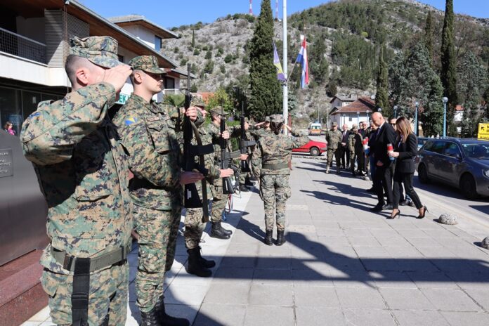 Prije 30 godina osnovan HVO, vojska koja je spasila BiH i pomogla ...